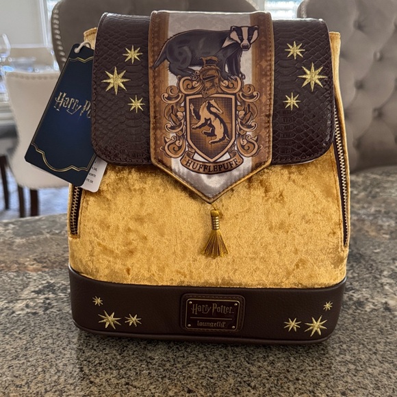 Loungefly | Bags | Exclusive Loungefly Harry Potter Hufflepuff Banner ...